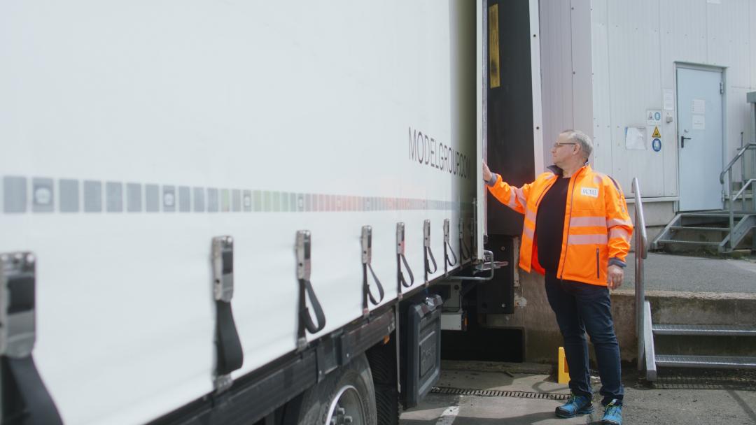 Logistik und Versand | Model Group Schweiz