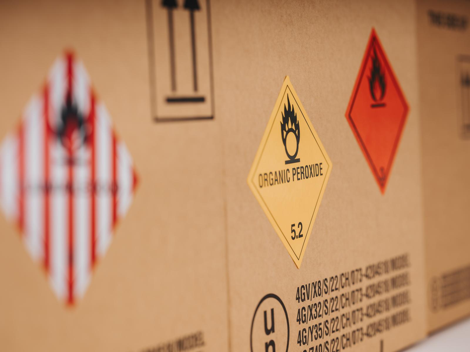 Packing dangerous goods correctly | Model Group Switzerland