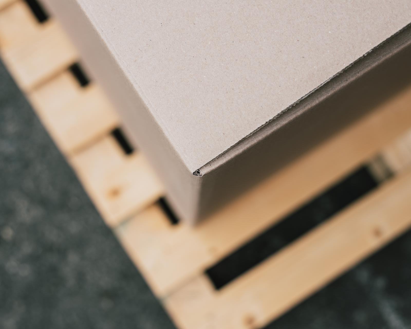 Packing large items correctly | Model Group Switzerland