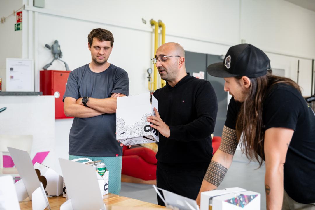 Model Group – Extra in the Ordinary | Model Group